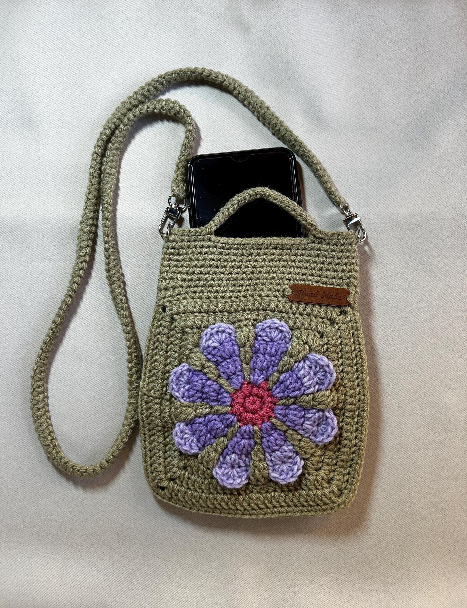 Pretty Retro Daisy Granny Square Phone Bag - Etsy