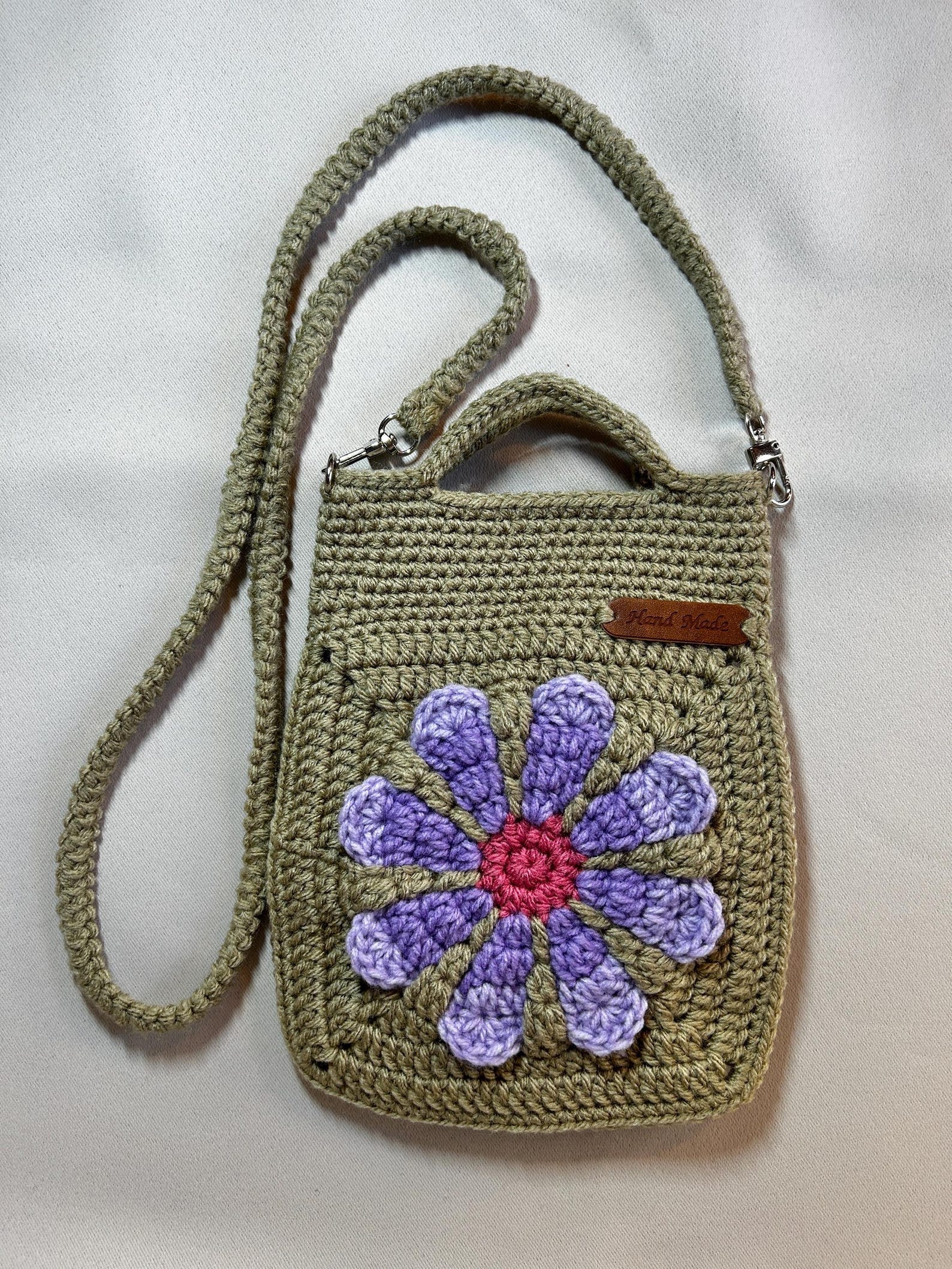 Pretty Retro Daisy Granny Square Phone Bag - Etsy