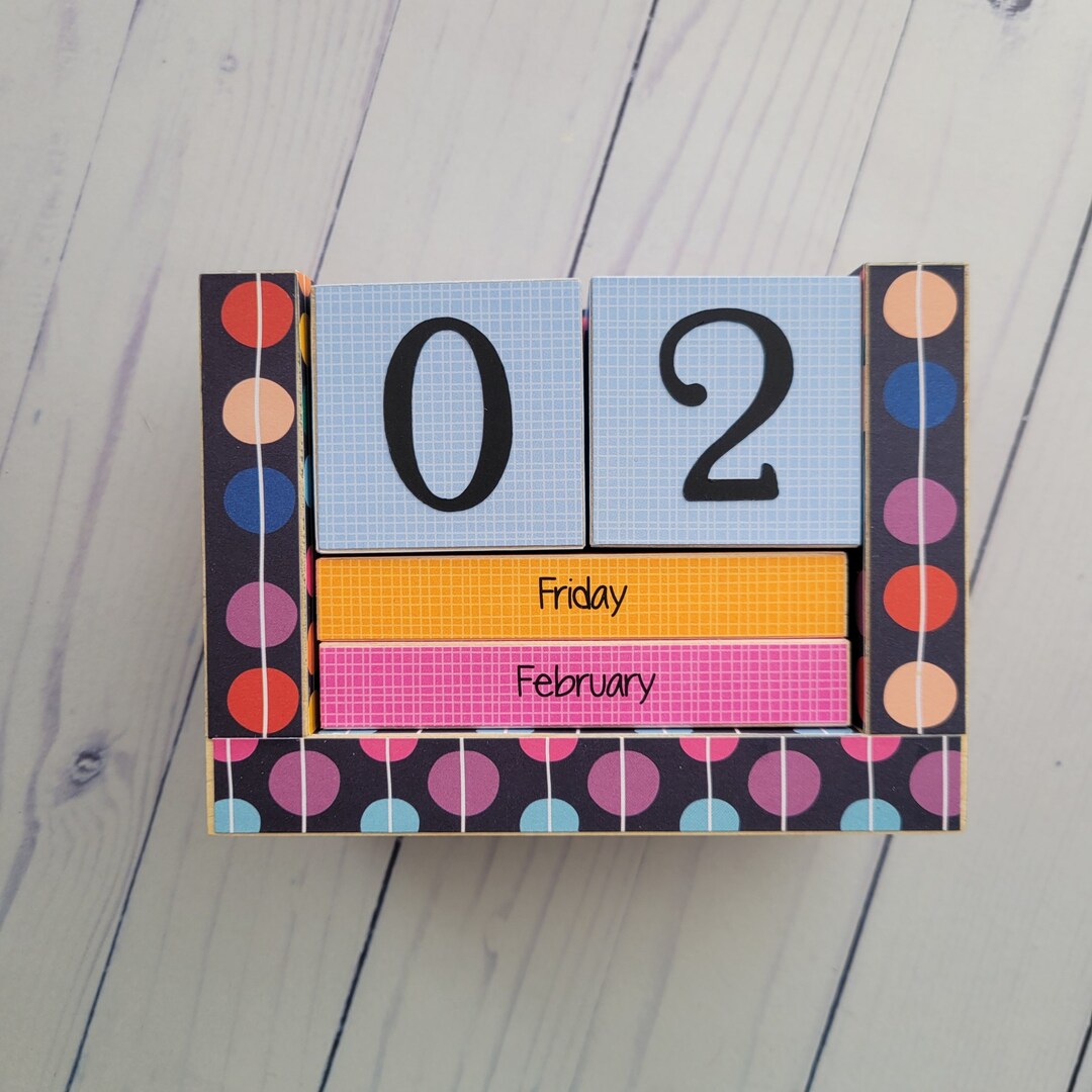 Handmade Perpetual Wooden Block Desk Calendar, Month and Day, Big Polka ...