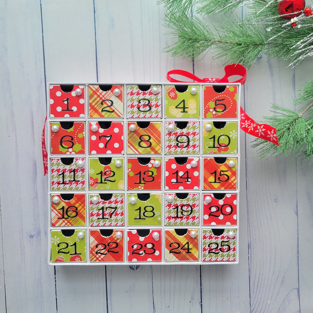 Small Chipboard Advent Calendar Contemporary Holiday Christmas Plaid ...