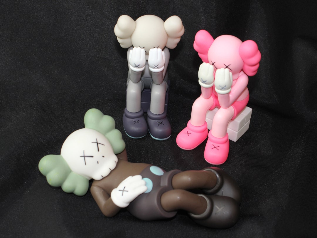 Kaws Ornaments Kaws Knick Knacks Kaws Figurines Best Gifts Room ...