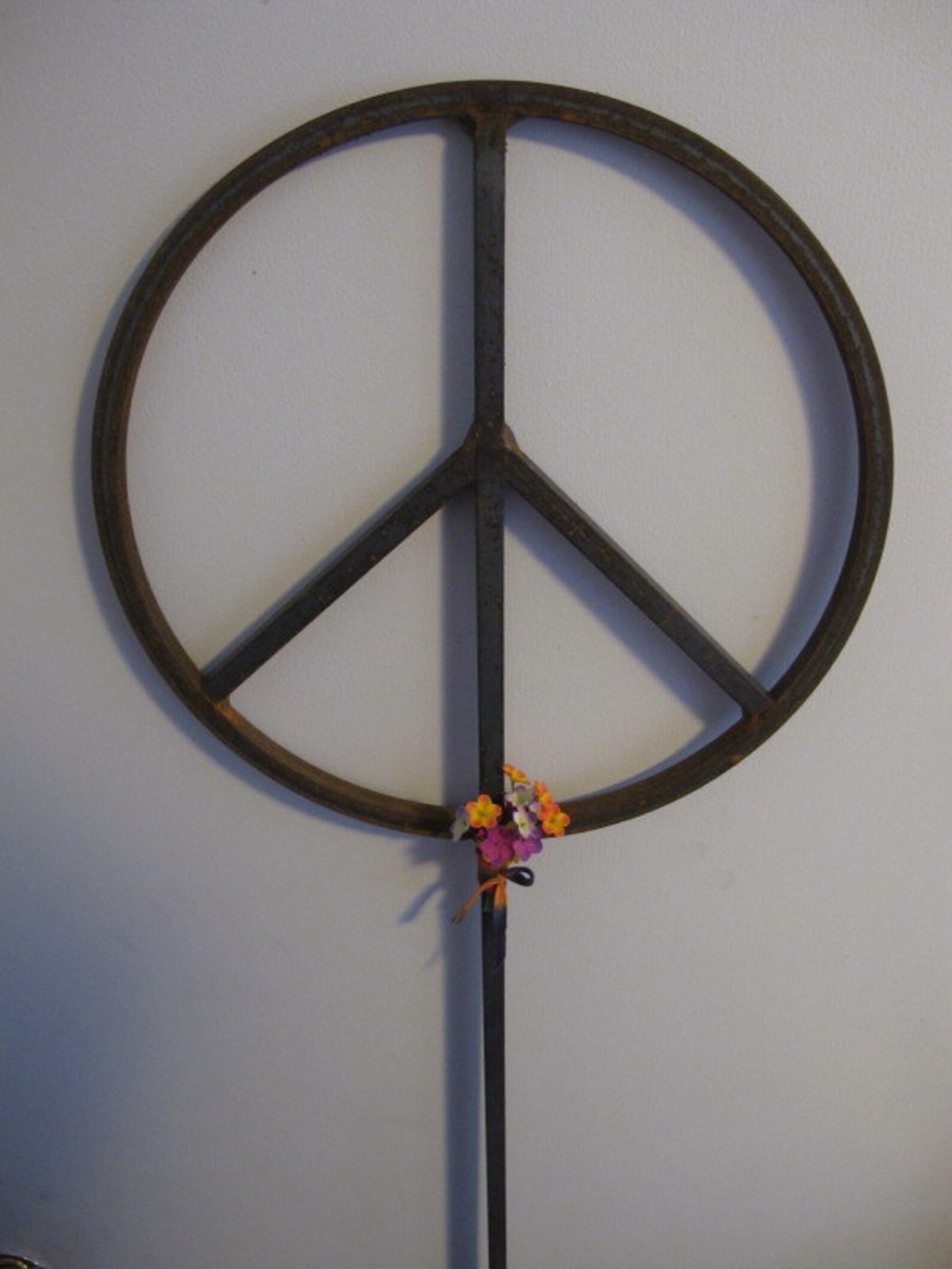 Outdoor Metal Peace Sign Garden Art Five and One Half Feet - Etsy