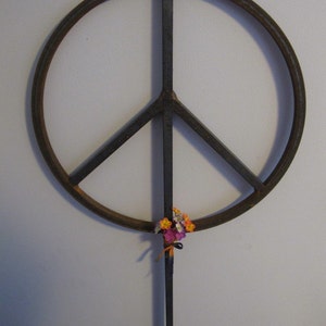 Outdoor Metal Peace Sign Garden Art Five and One Half Feet - Etsy