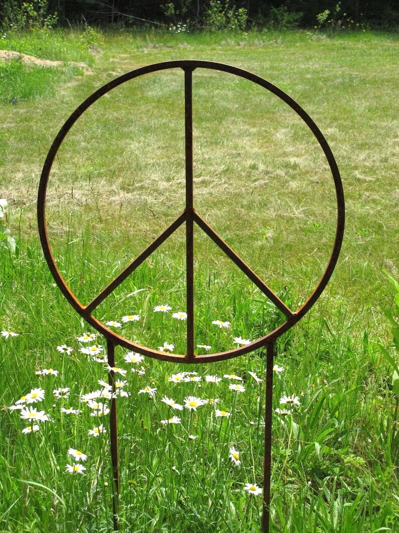 34 Inch Diameter Rusty Metal Peace Sign With Two 32 Inch Tall Legs - Etsy