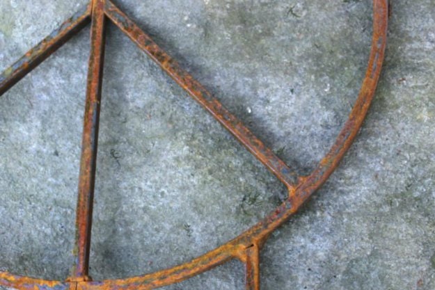 22 Inch Diameter Garden Art Peace Sign 4 1/2 Feet Tall | Etsy