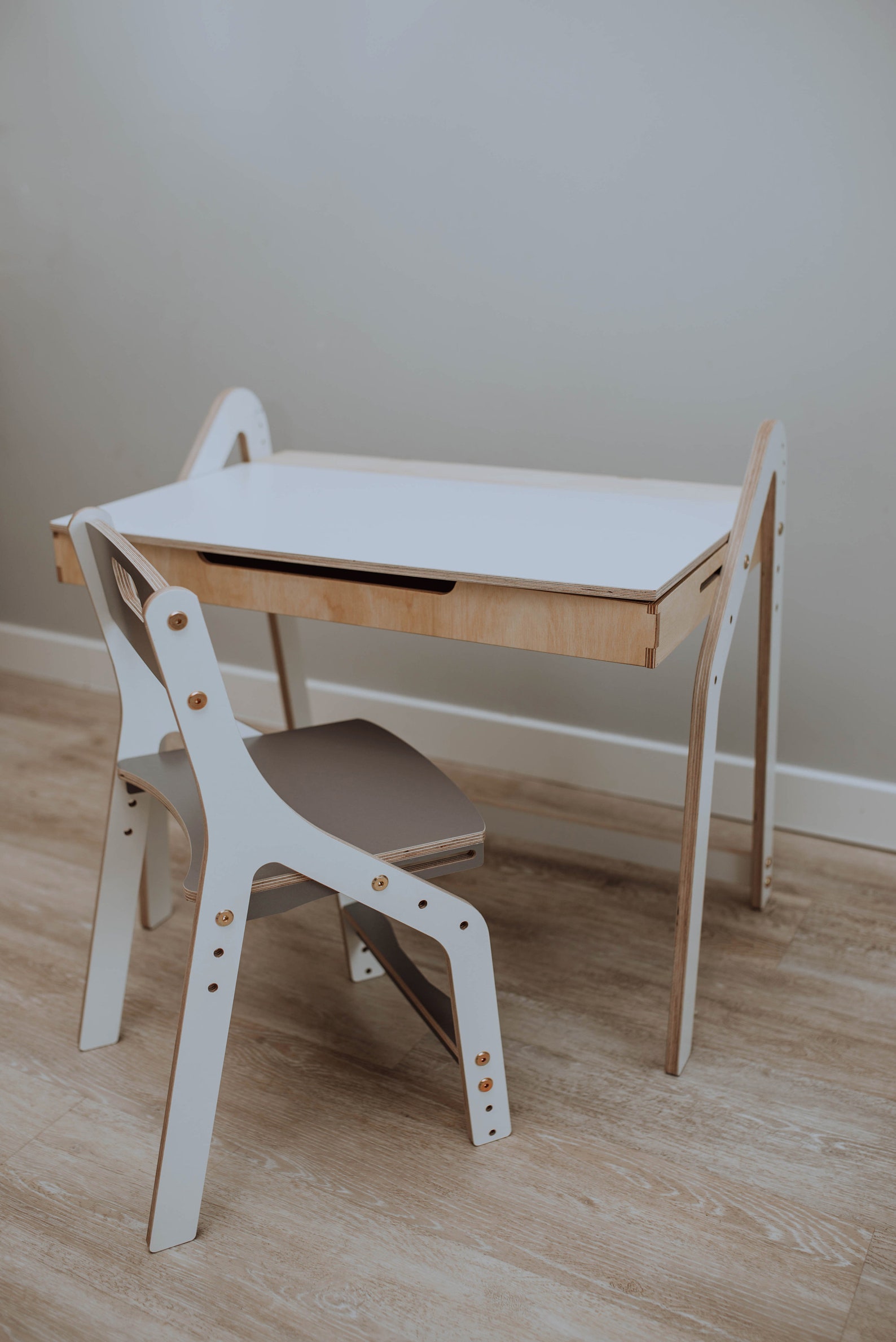 Playroom Table Set/wooden Table/table With Bookshelf/montessori Kids ...