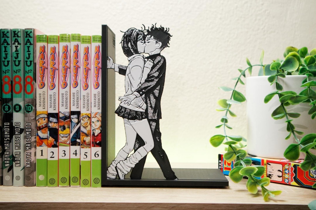 Momo and Okarun Kiss Bookends Dandadan Decor Dandadan Gift Anime and ...