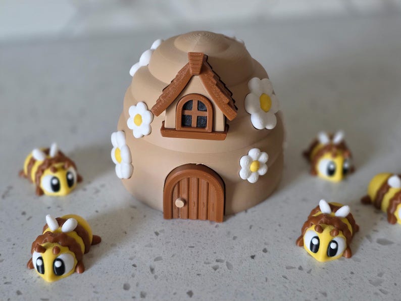 3D Printed Articulated Bumblebee & Beehive Set – Flexi Fidget Desk Pet ...