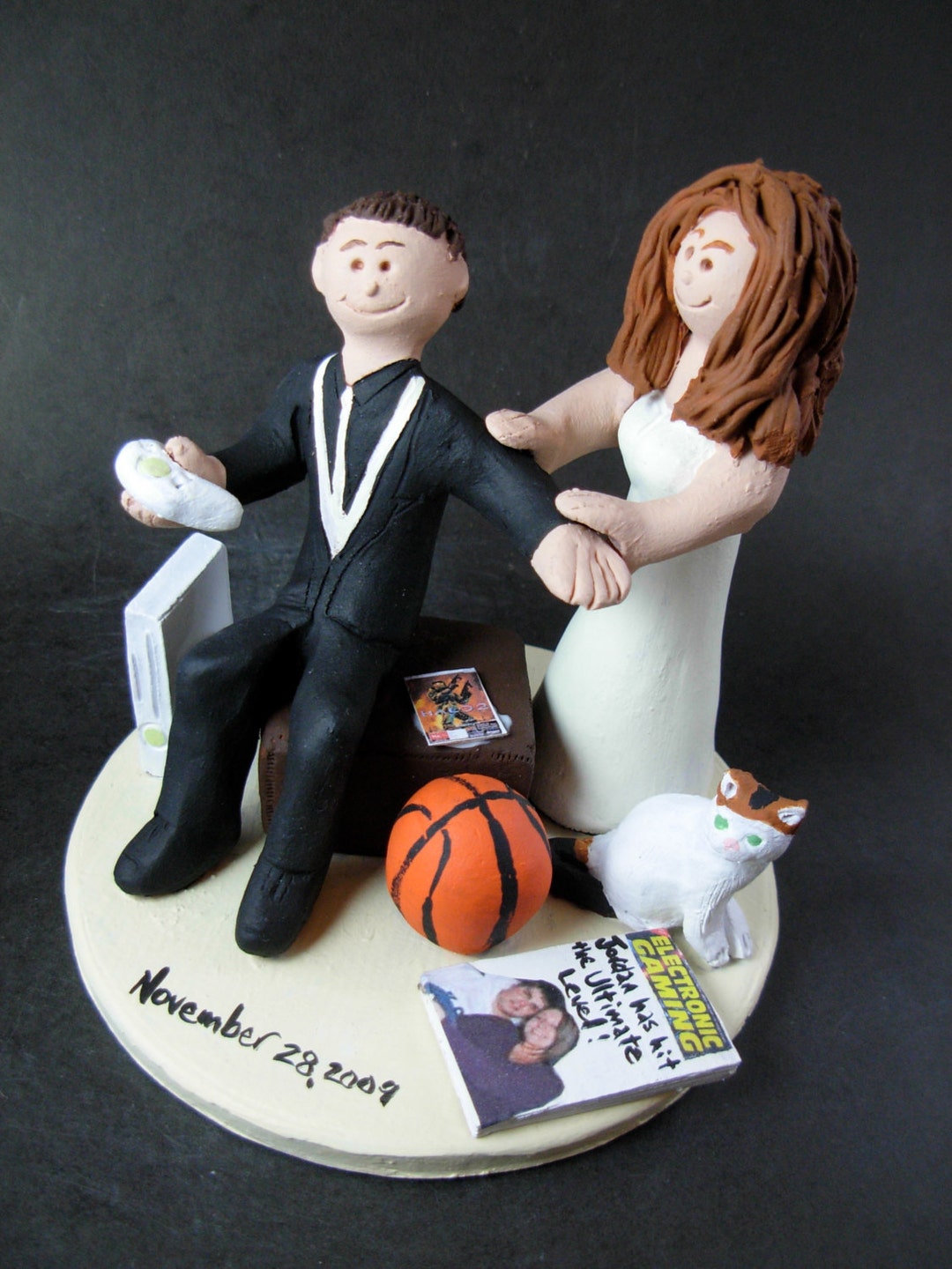 X Box Video Gamer Groom, Custom Made Gaming Wedding Cake Topper, Halo ...