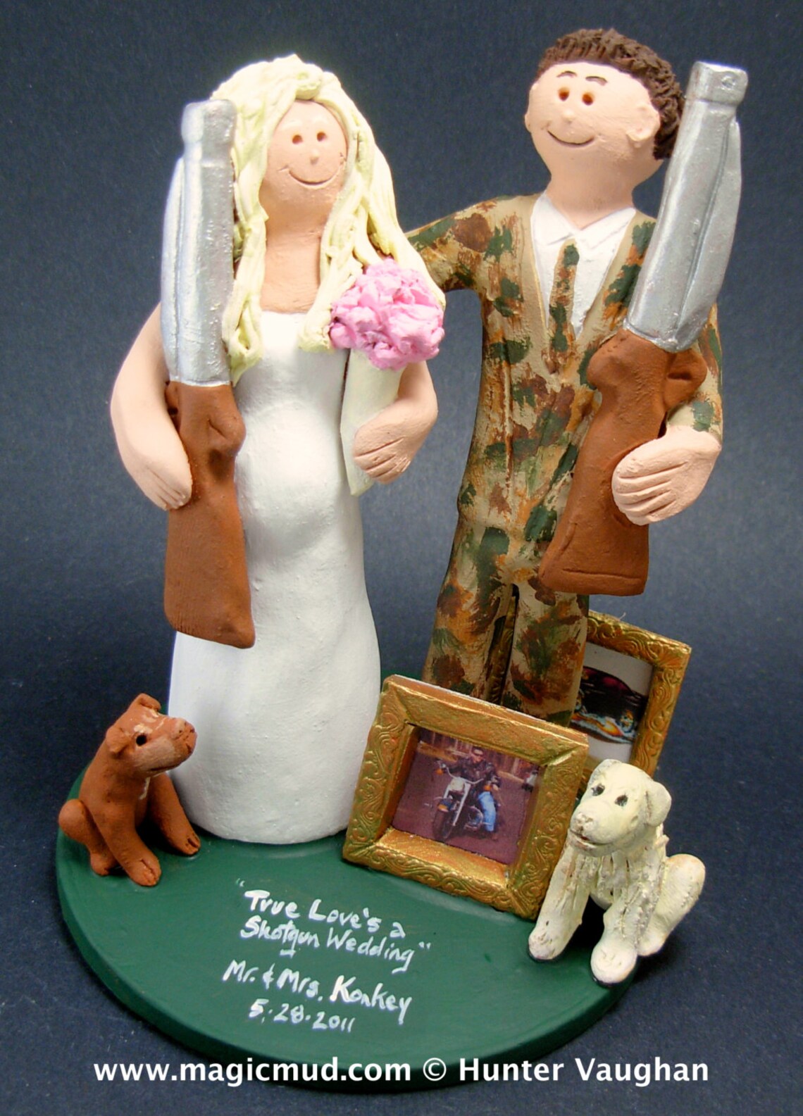 Redneck Wedding Cake Topper, Camouflage Bride and Groom Wedding Cake ...