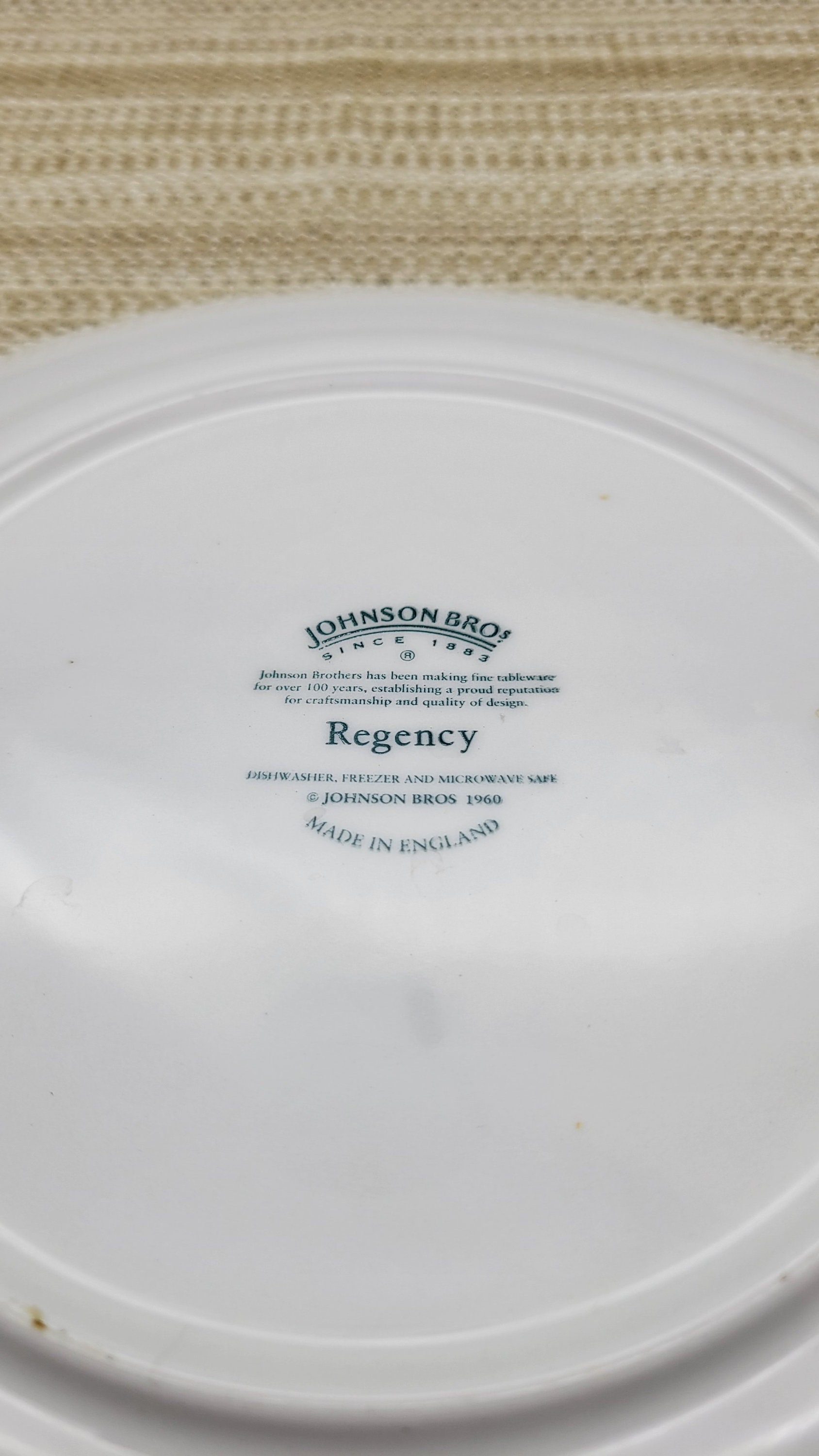 Elegant Johnson Brothers Regency Sno-white Dinner Plates Vintage ...
