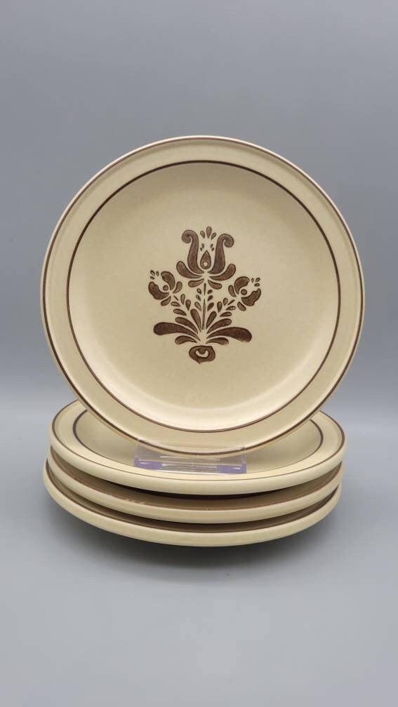 Set of 4 Vintage Pfaltzgraff Village Dinner Plates - 1976 Bicentennial ...