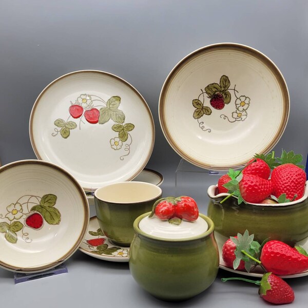 Strawberry Kitchen - Etsy