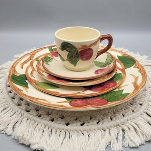 Franciscan Apple Pattern Service for 4 - Set of 20 - Franciscanware ...