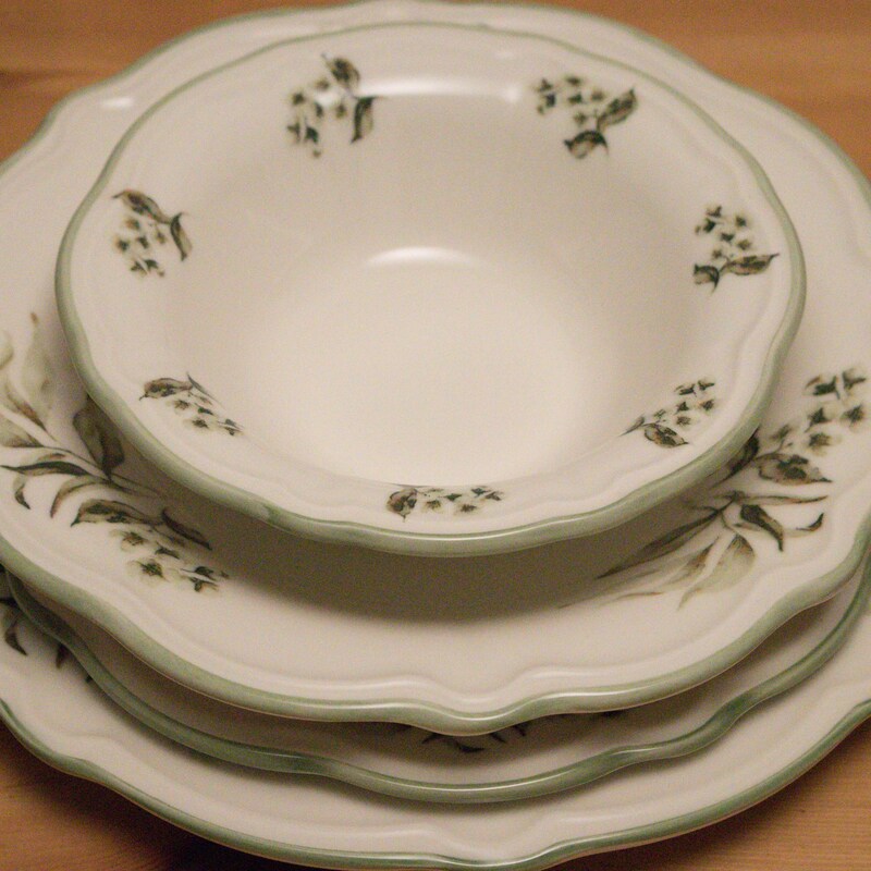 Green Dinnerware - Etsy