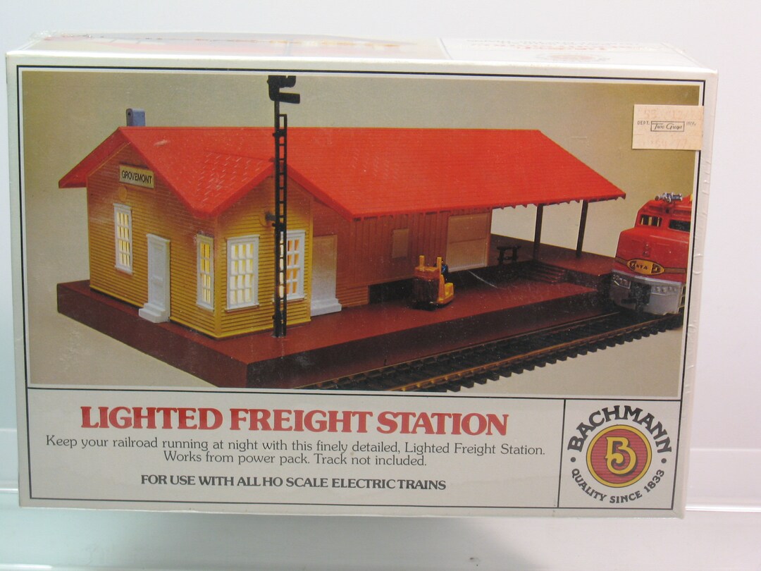 HO BACHMANN 3014 Lighted Freight Station NIB 1970s - Etsy