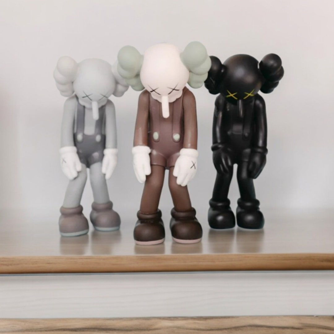 Replica KAWS Figure Hypebeast Decor Bearbrick Style Modern KAWS Statue ...