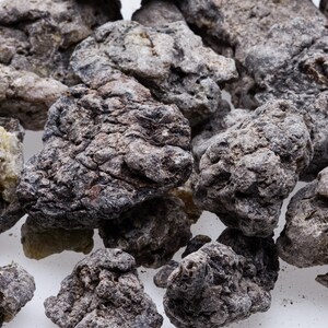 Black Copal Incense Resin: Natural Peruvian Cleansing for Rituals - Etsy
