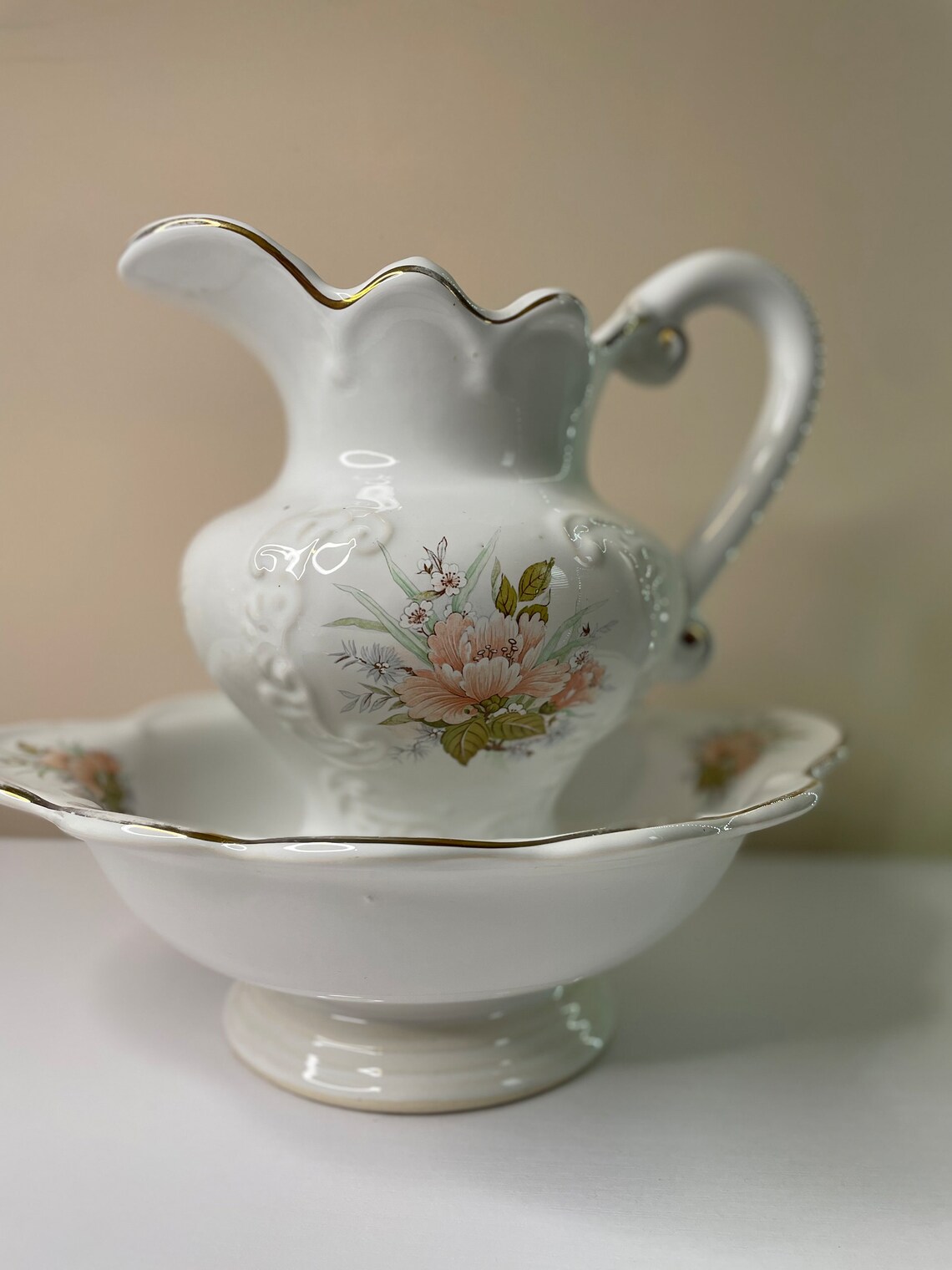 Absolutely Stunning Vintage Ceramic Jug and Bowl With Floral Detail ...