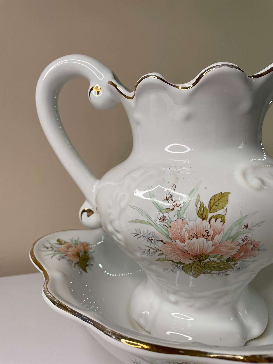 Absolutely Stunning Vintage Ceramic Jug and Bowl With Floral Detail ...