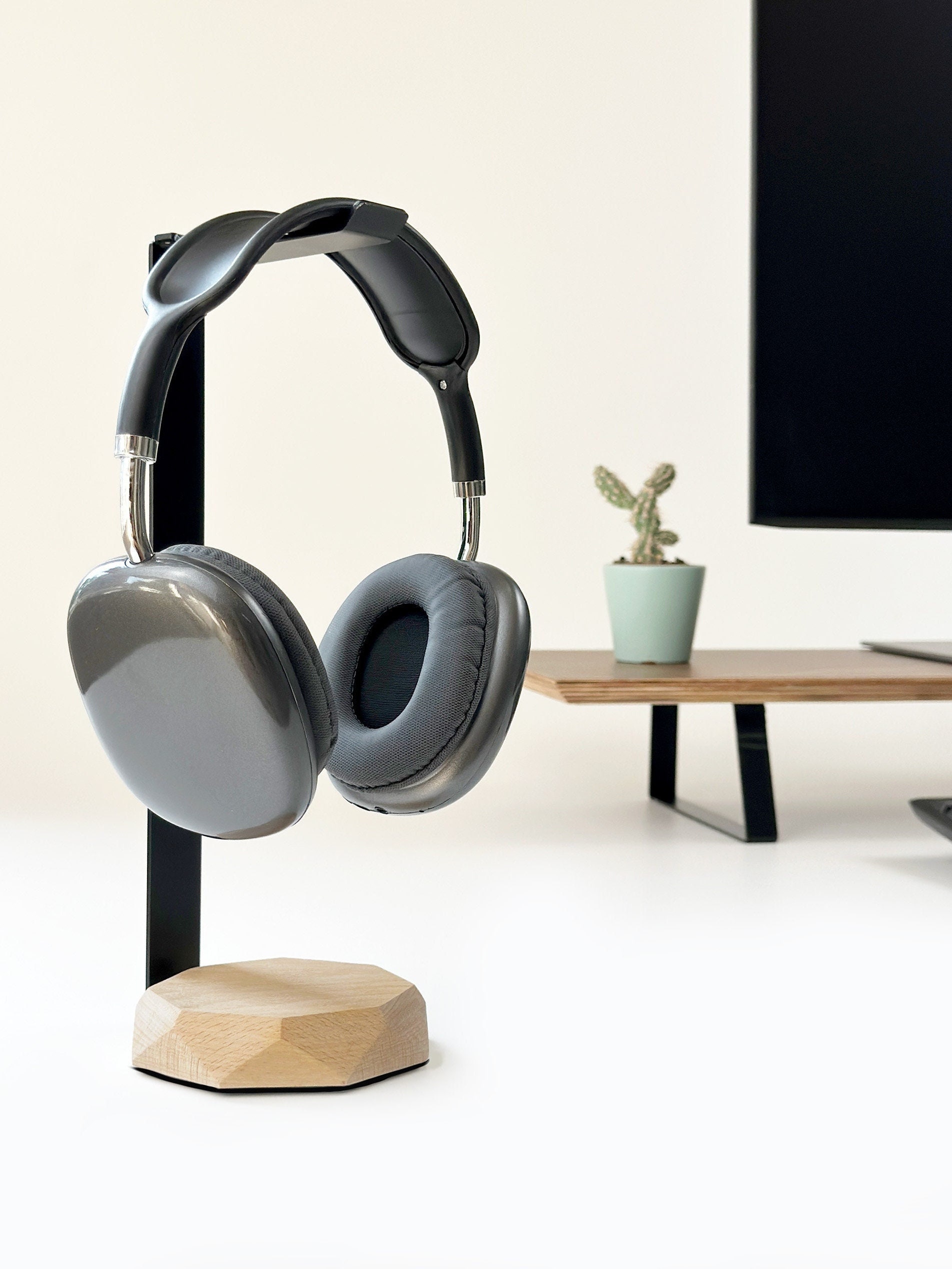 Oak Wood Prismatic Headphone Holder Engraved Headset Stand for Gamer ...