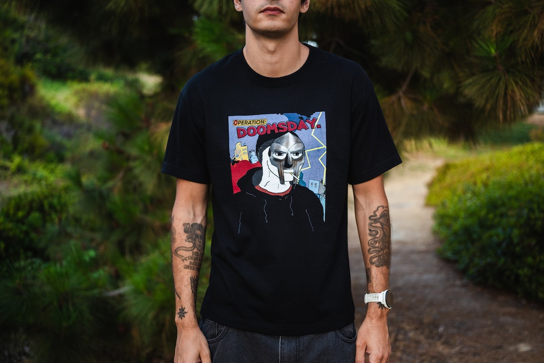 MF DOOM Graphic T-shirt | Unisex Doomer Mask Tee | Hip Hop Parody Shirt ...