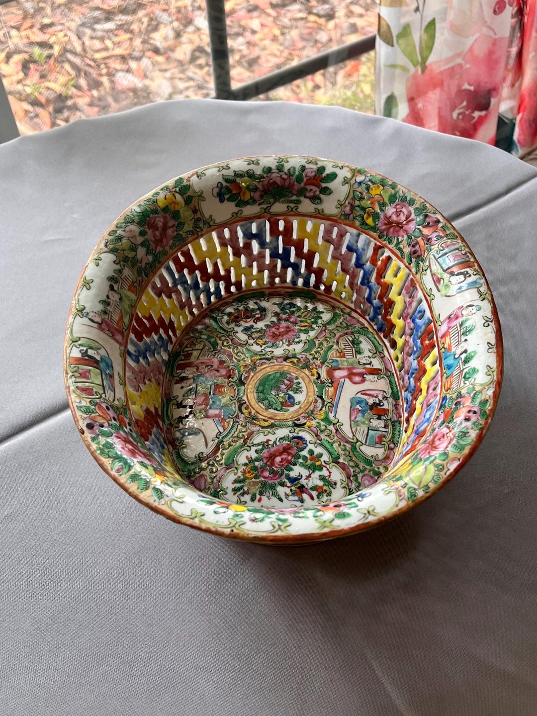 Chinese Export Rose Medallion Guang Cai Reticulated Bowl – Hand-painted ...