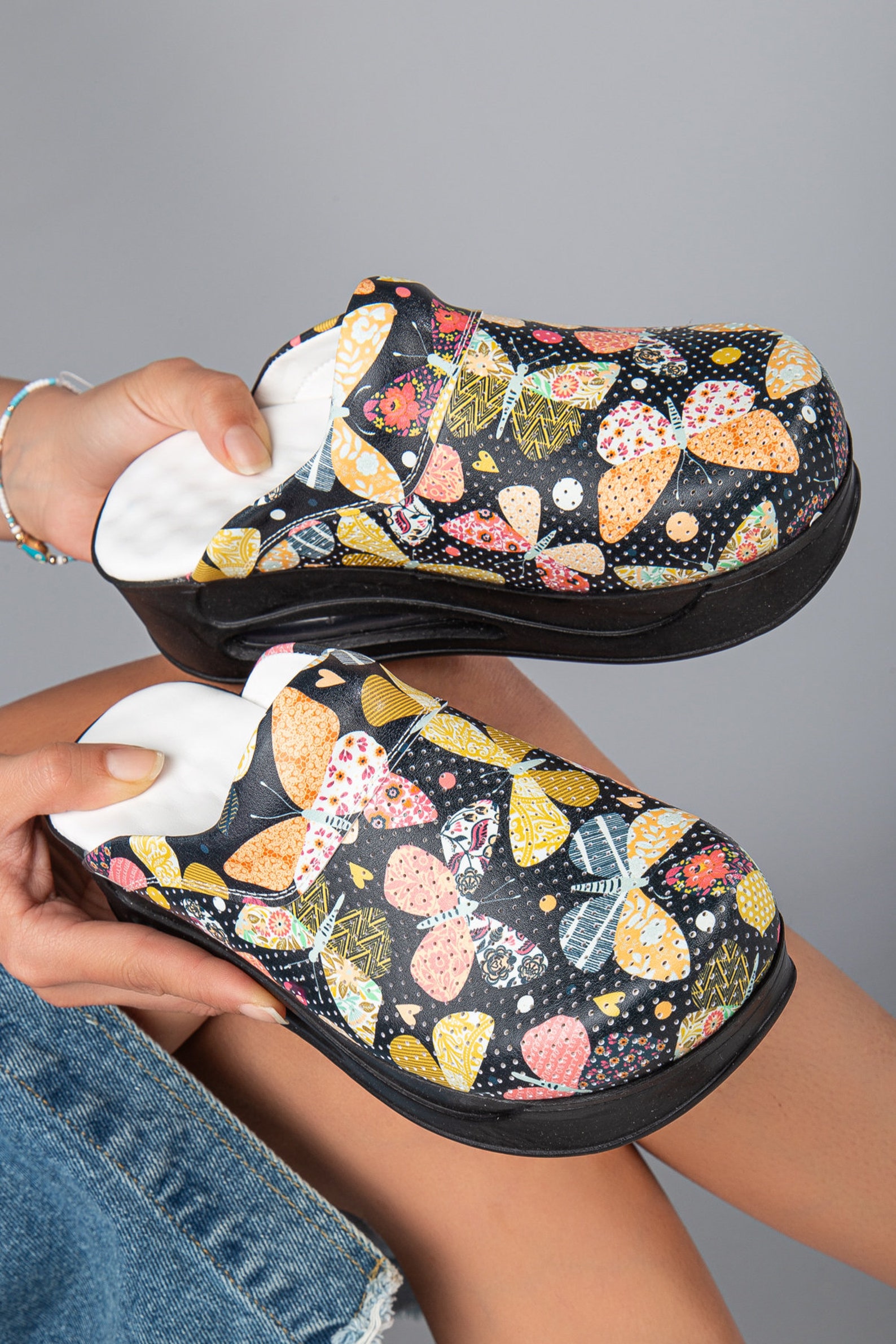 Orthopedic Woman Clogs,nurse Shoes,comfortable Slippers,nurse Gift,black Clogs,pattern Clogs ...