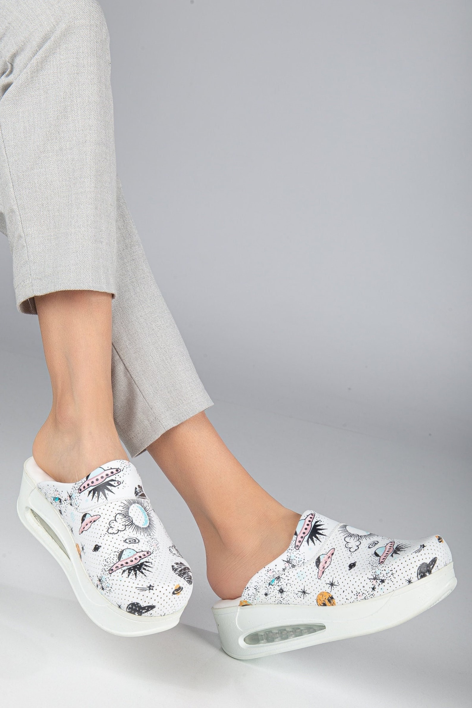 Pattern Orthopedic Woman Clogs,nurse Slippers,hospital Clog,space ...