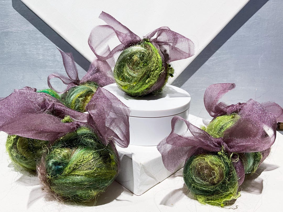 Fiber Art Batt Bomb green Tambourine .5 Oz & .25 Oz., Add-in Blending ...