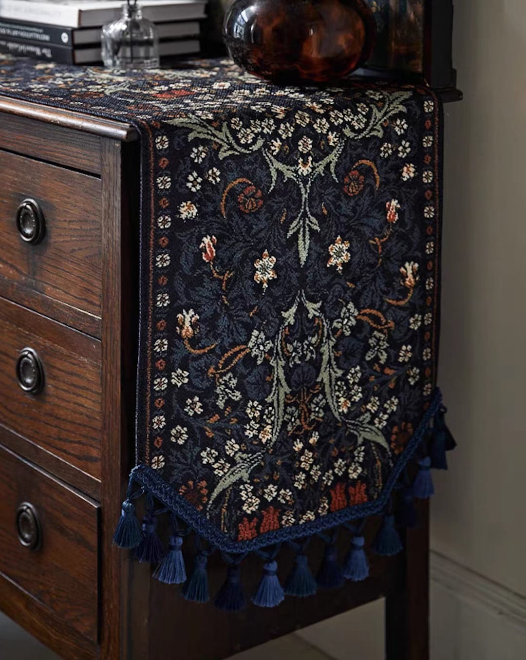 Black Floral Table Runner With Tassel Farmhouse for Home Kitchen Dining ...