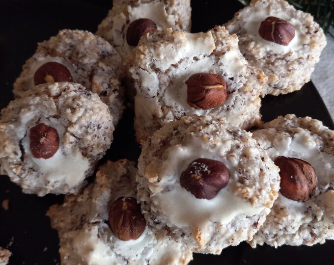 TRADITIONAL EUROPEAN Artisan COOKIES Hazelnut Macaroons ...