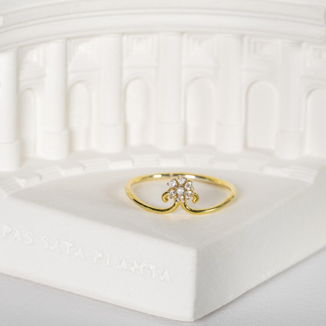 14K Gold Simple Flower Ring Solid Gold Floral Ring Womens Minimalist ...