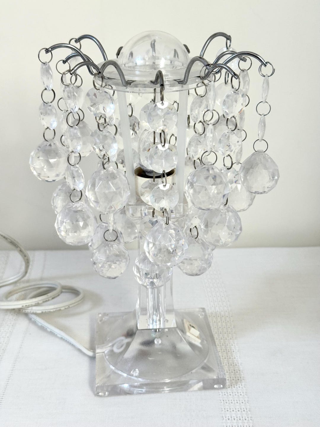 Vtg 2005 Lucite Waterfall Boudoir LED Lamp W/ Dangling Acrylic Crystals ...