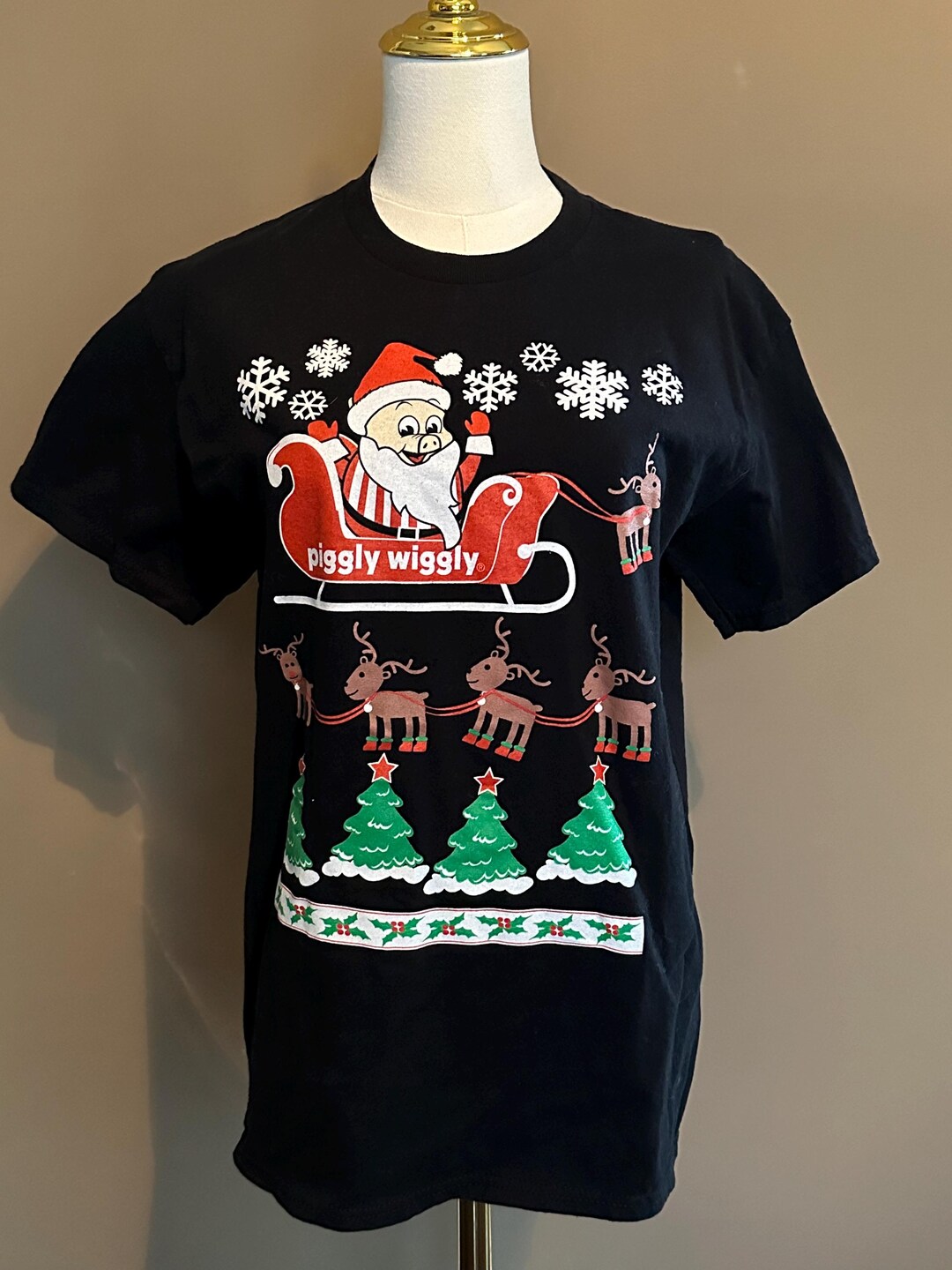 Vintage 2000s Piggly Wiggly Christmas Tshirt Size Medium - Etsy
