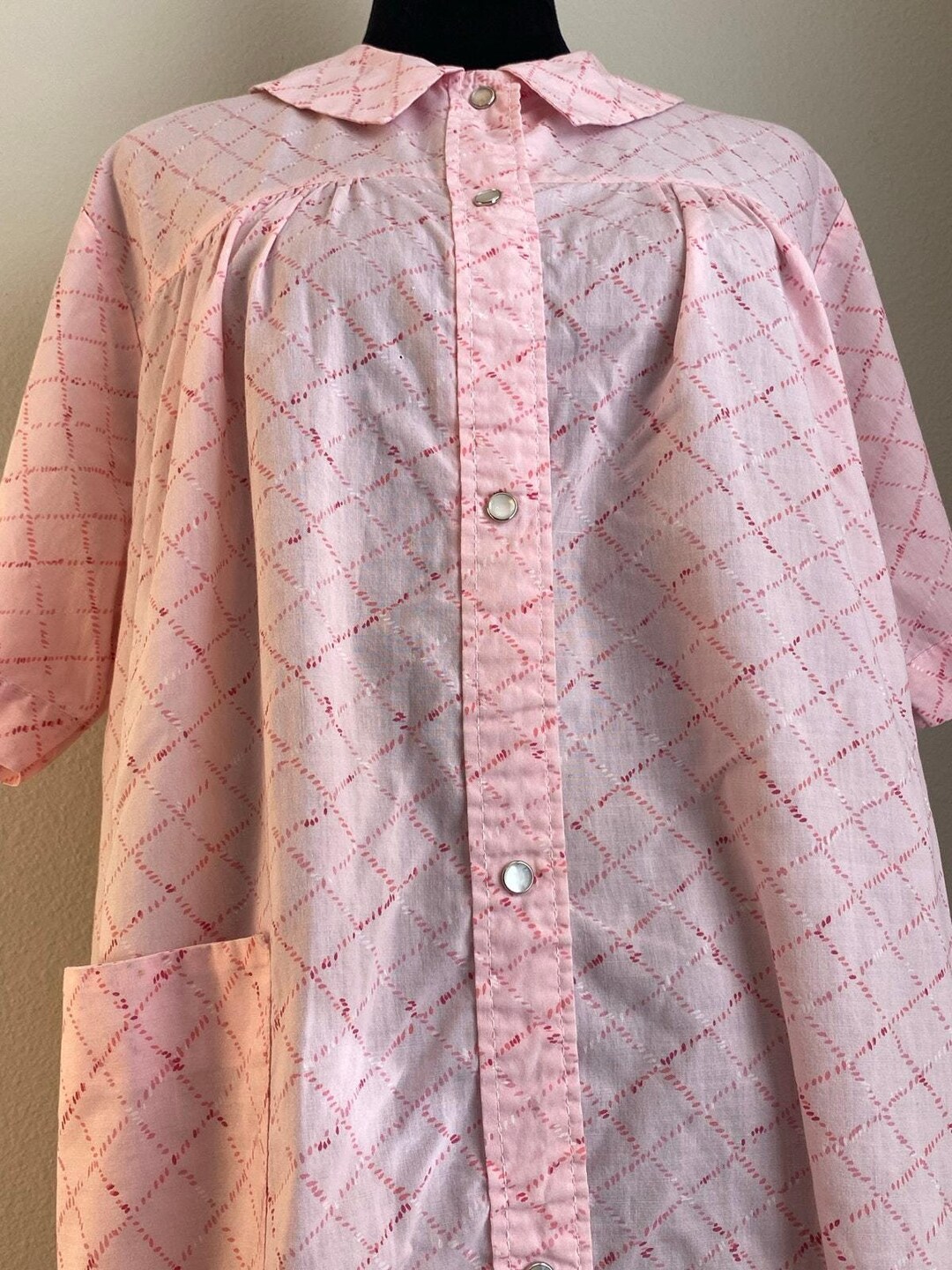 Vintage 60s Pink Housecoat With Pearl Snap Buttons in Size XL - Etsy