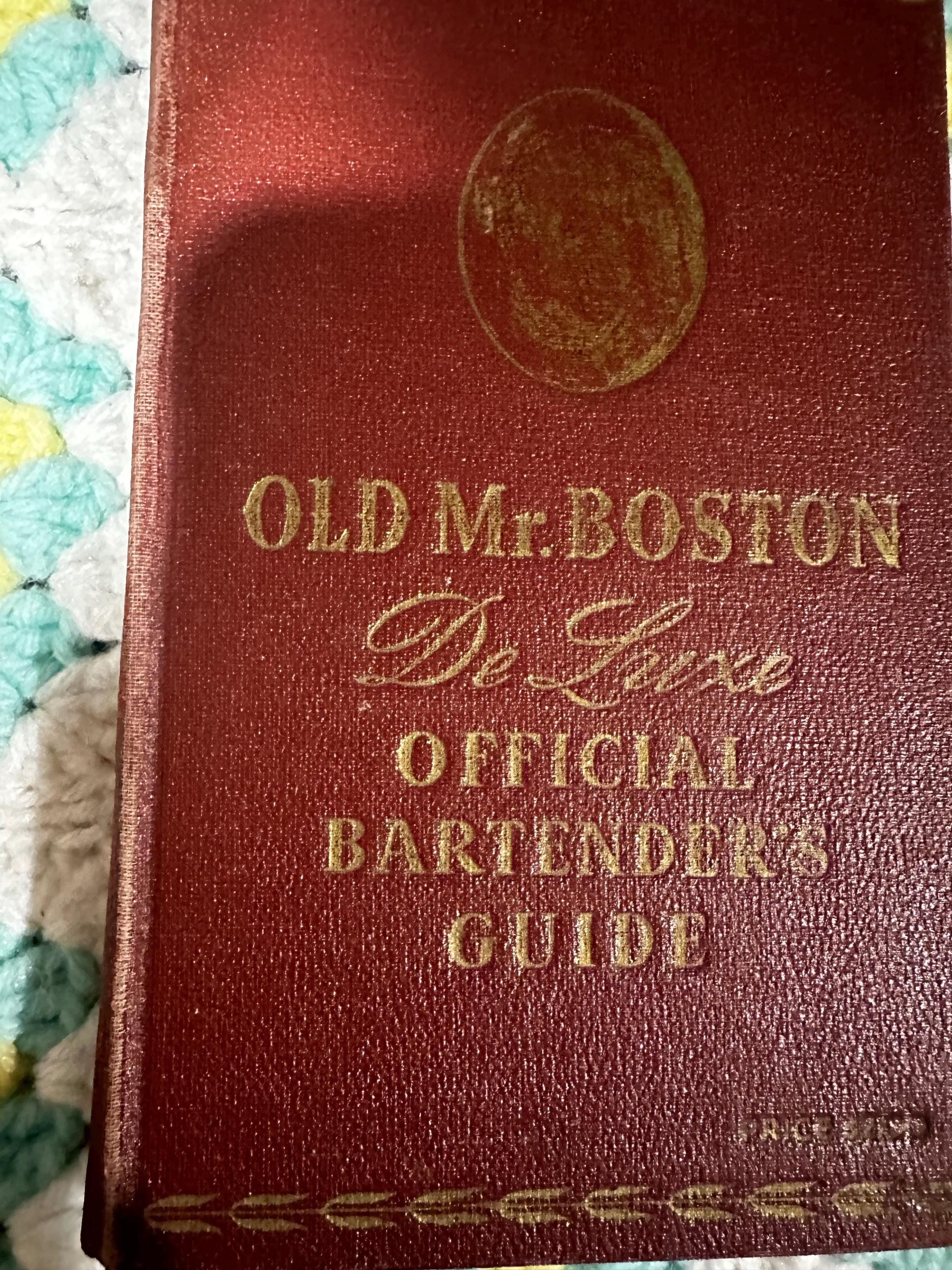 Vintage 1946 Old Mr. Boston Deluxe Official Bartender's Guide Booked - Etsy