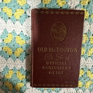 Vintage 1946 Old Mr. Boston Deluxe Official Bartender's Guide Booked - Etsy