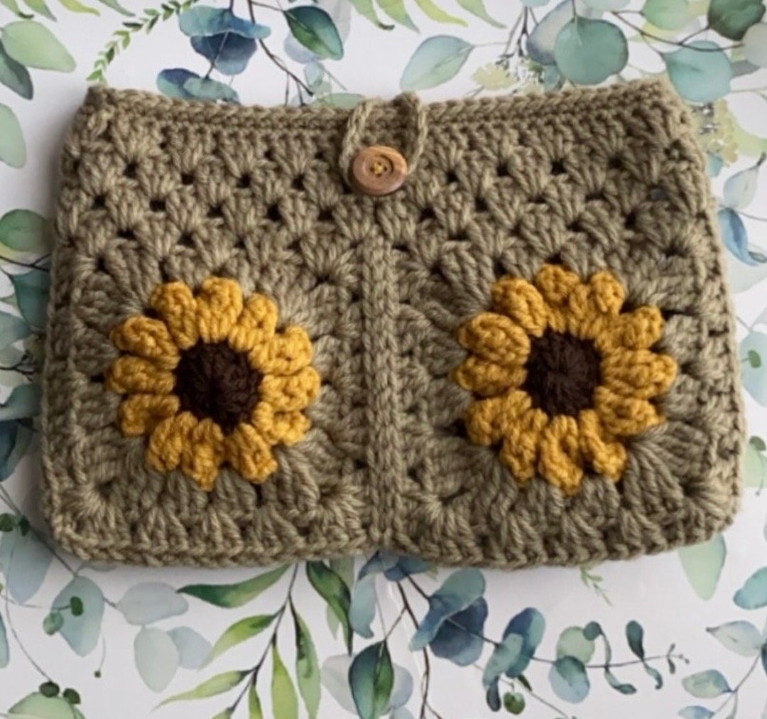 Crochet Daisy Book Cover | Handmade Book Sleeve | Crochet Daisy Flower ...