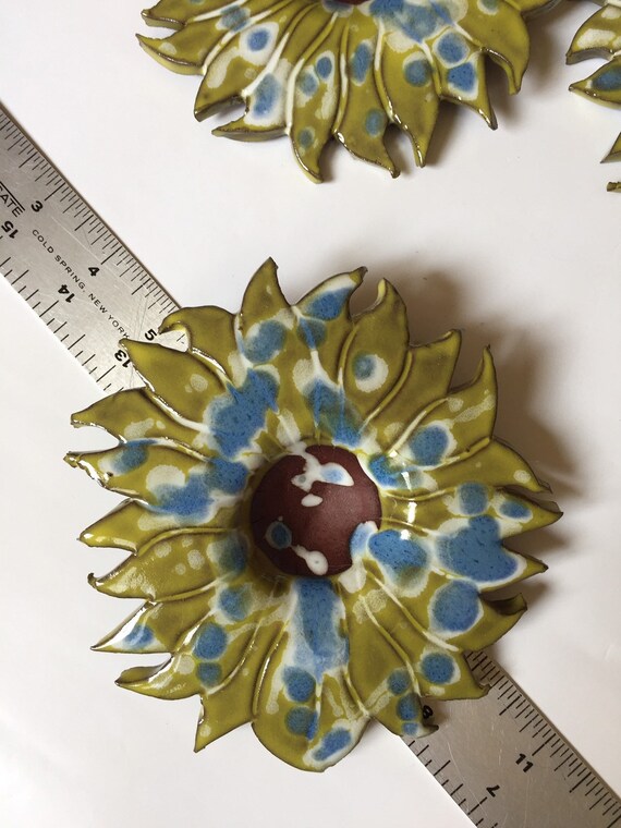 Blue & White Splattered Sunflower Butterfly Puddler - Etsy