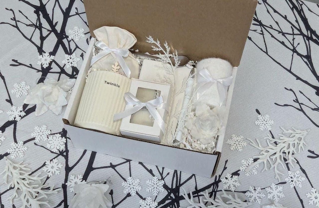Happy Holidays Care Package for Women, Christmas Gift Box, Cozy Hygge ...