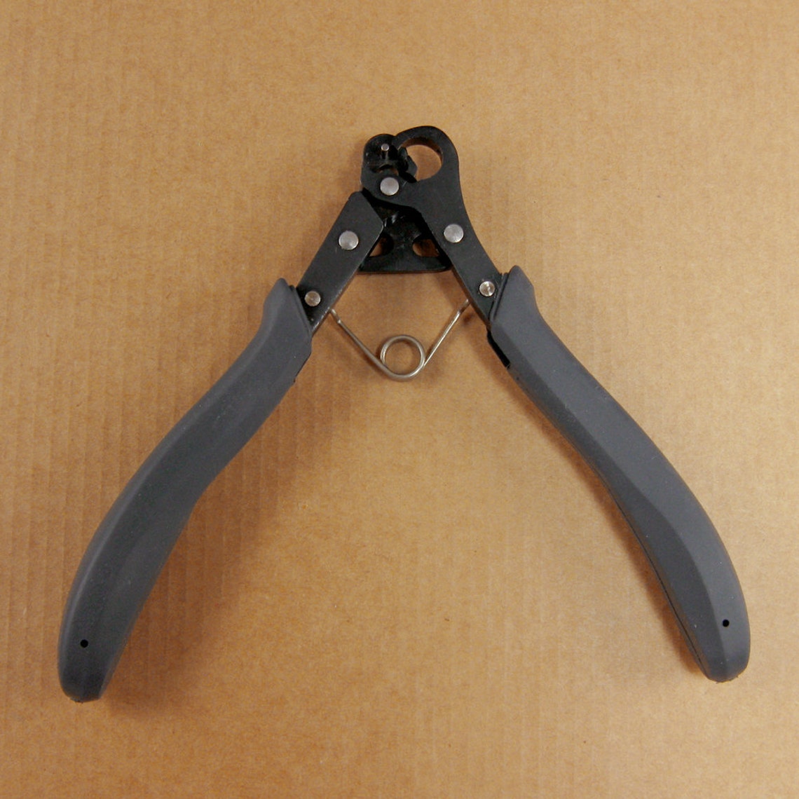 One-step Looper / Easily Make Eye Pins and Make Consistent Loops for ...