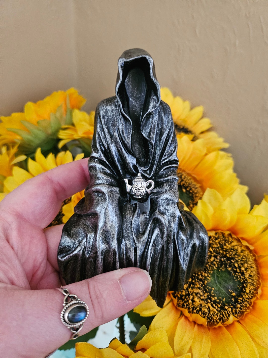 Suriel Tea Pot ACOTAR Bookshelf Figure, Booktok, Bookshelf Decoration ...