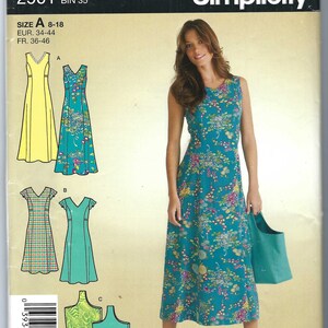 Uncut Simplicity Sewing Pattern 2901 Dress With Princess Seams and Tote ...