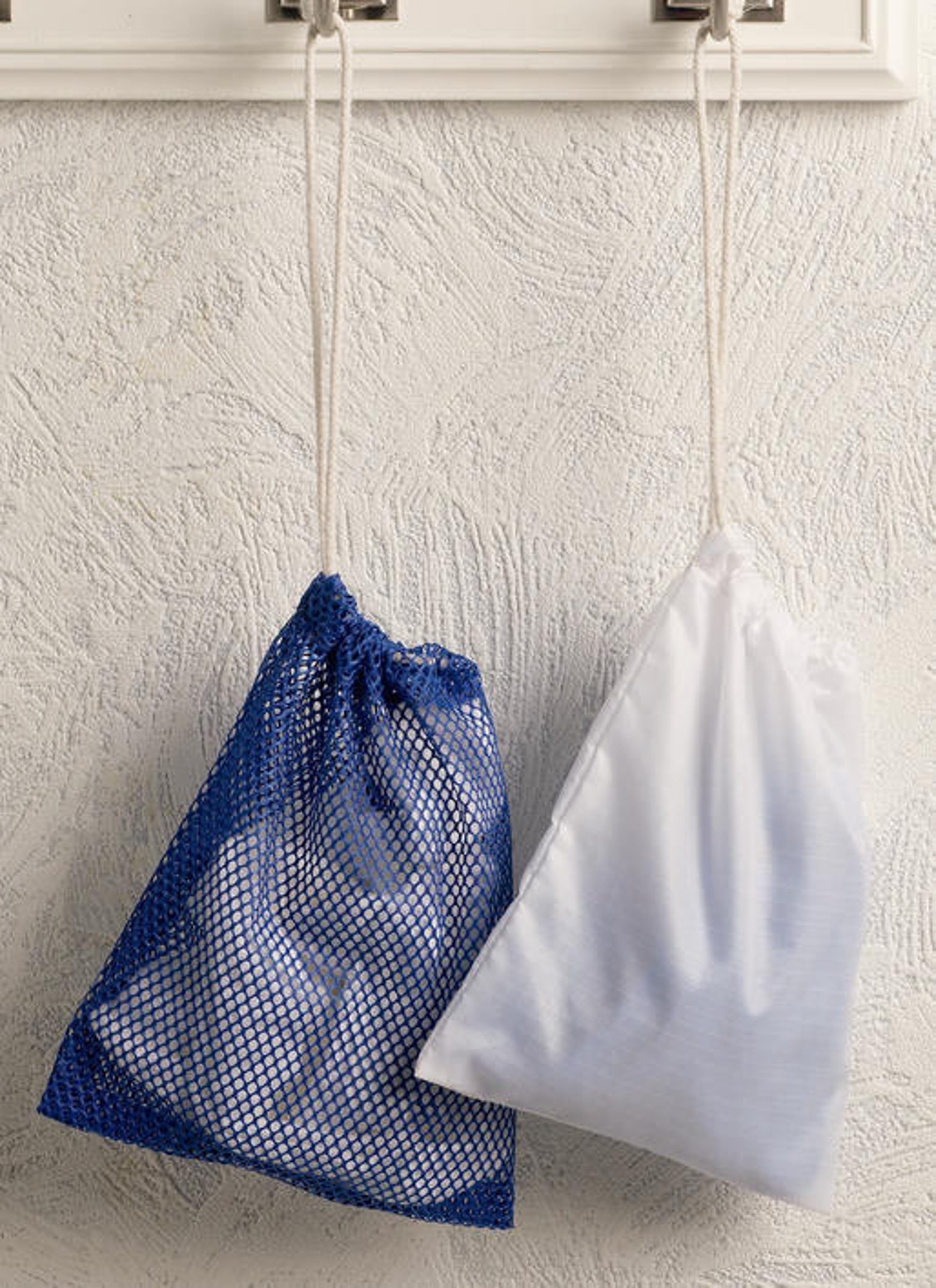 Uncut Drawstring Laundry Bags in Two Sizes Kwik Sew Pattern - Etsy