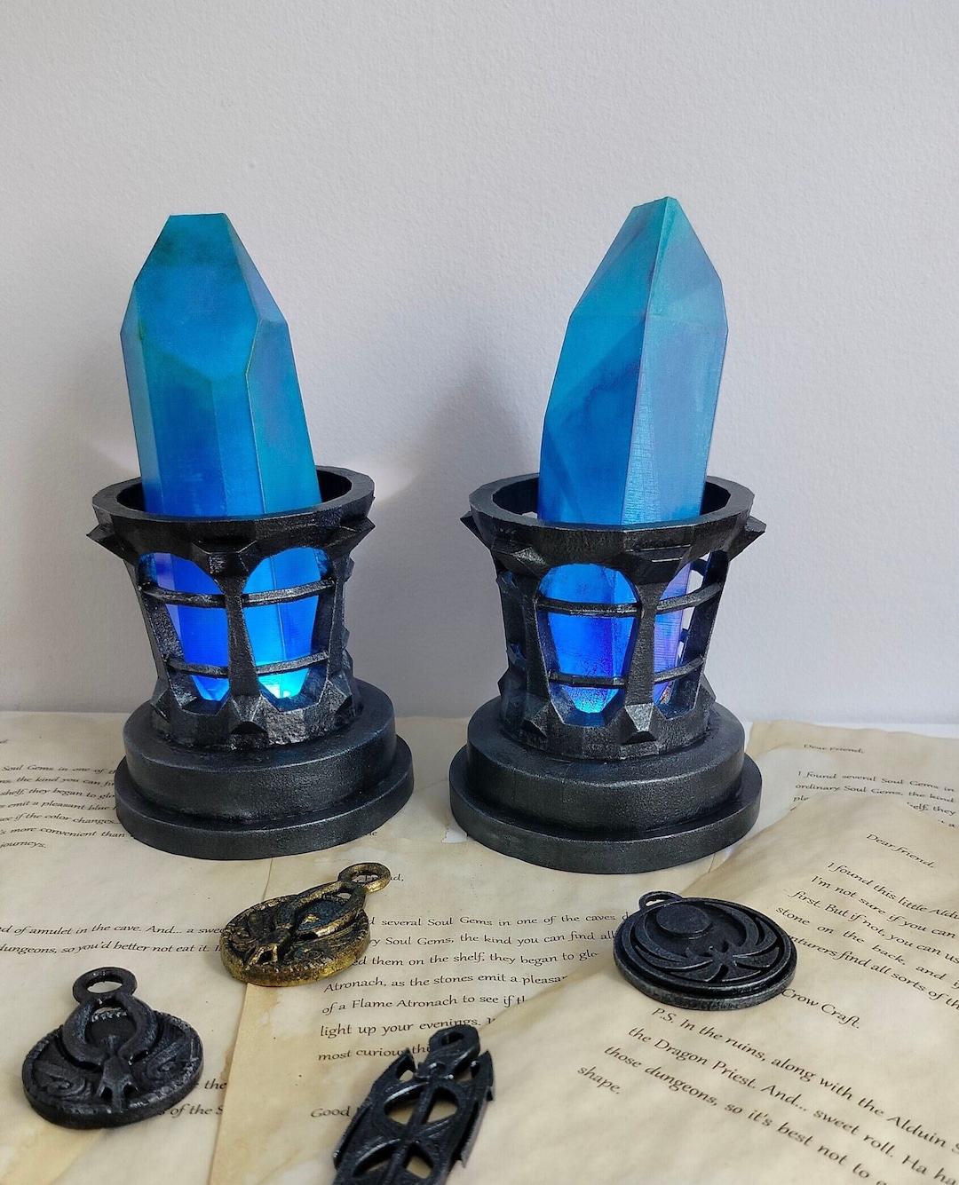 Night Light Soul Gem, LED Lamp, Illuminated Diorama Inspired by Skyrim Gift for Her / Him, Gamer ...