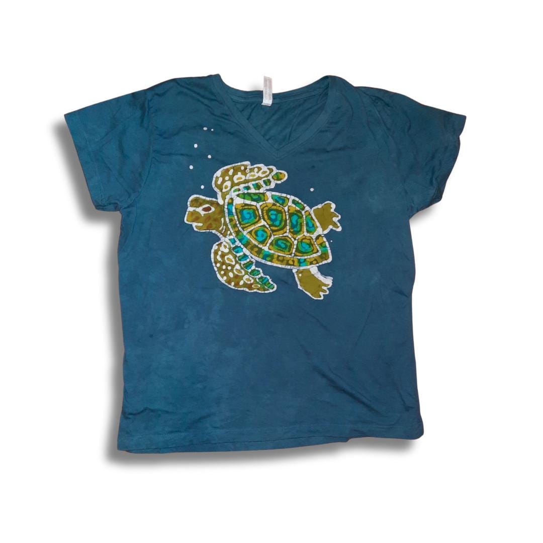 Women's XL Batik Sea Turtle V-neck Shirt - Etsy
