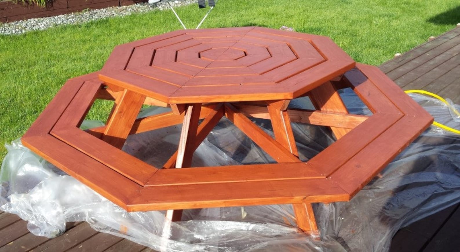 Octagon Picnic Table Plans, DIY Round Picnic Table, Garden Dinner Table ...