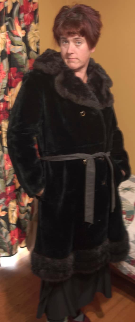 Vintage 1970s Cuddly Furry Pimp Daddy Fake Fur Coat F… - Gem