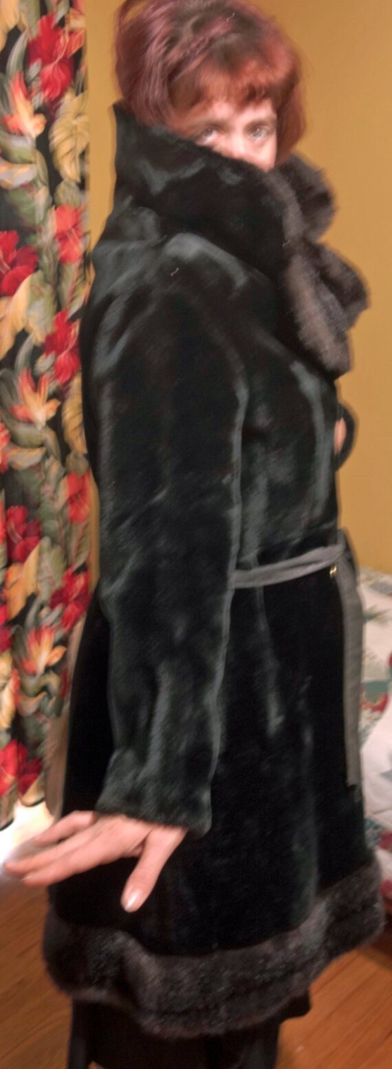 Vintage 1970s Cuddly Furry Pimp Daddy Fake Fur Coat F… - Gem